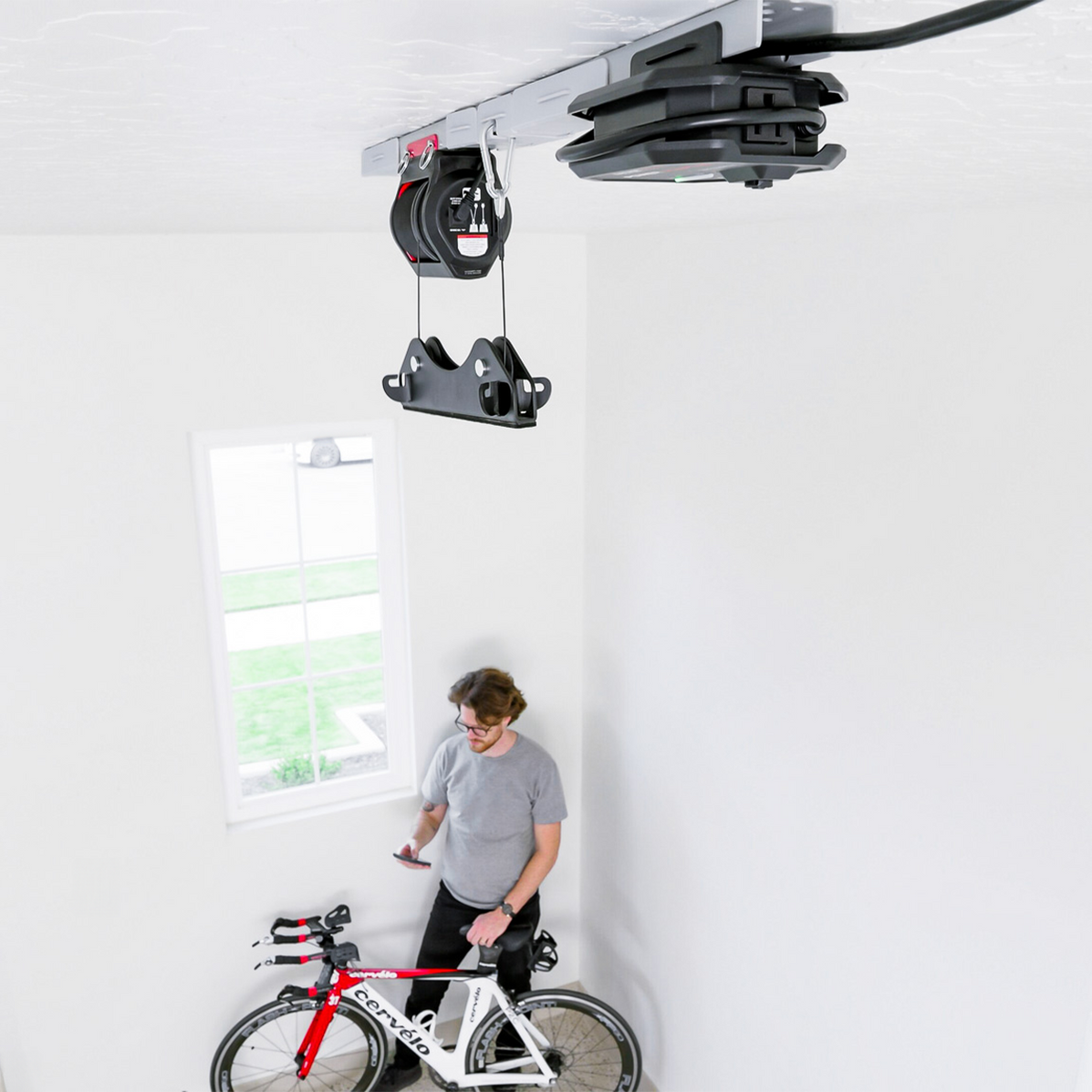Single-Bike Lifter By SmarterHome — Elegant Home USA