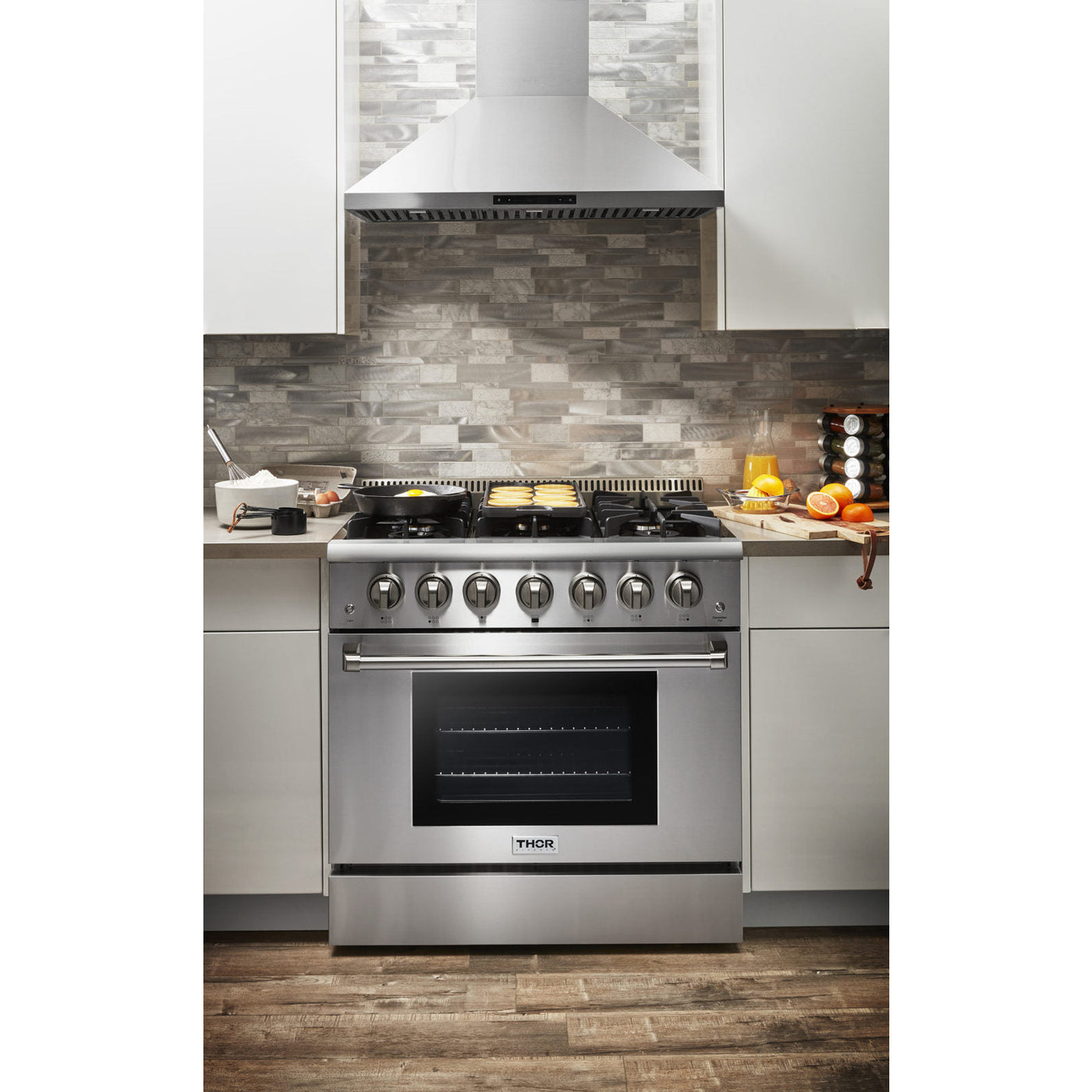 Thor Kitchen 36" Professional Dual Fuel Liquid Propane Gas Range in St ...